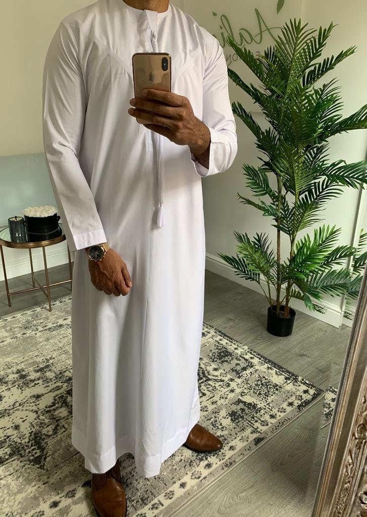 AVOID THESE THAWB MISTAKES 🧵 For various reasons, thawbs have become a ...