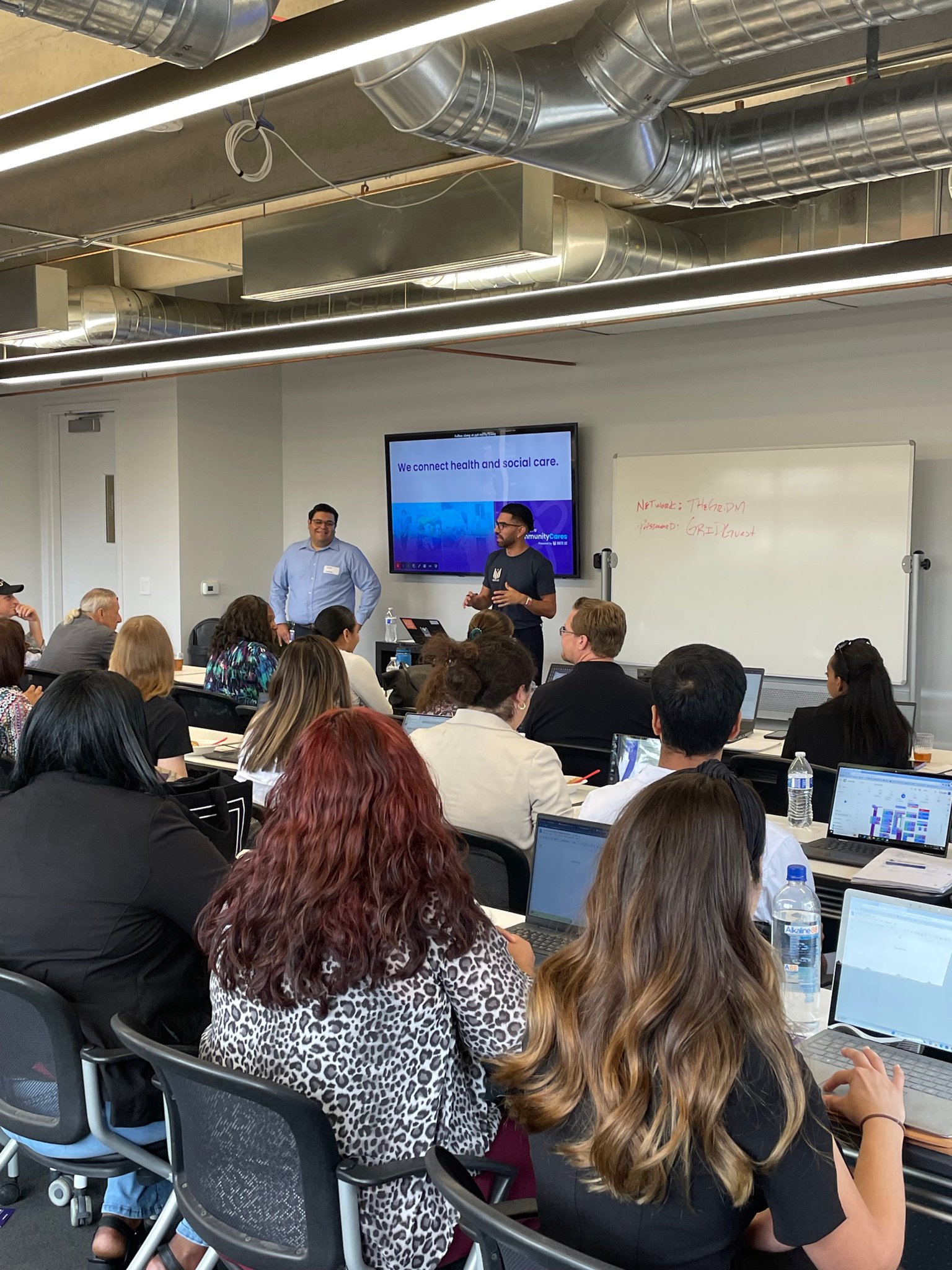 Contexture on Twitter: "Our CommunityCares team hosted the first 'On the Road Series' onboarding ...