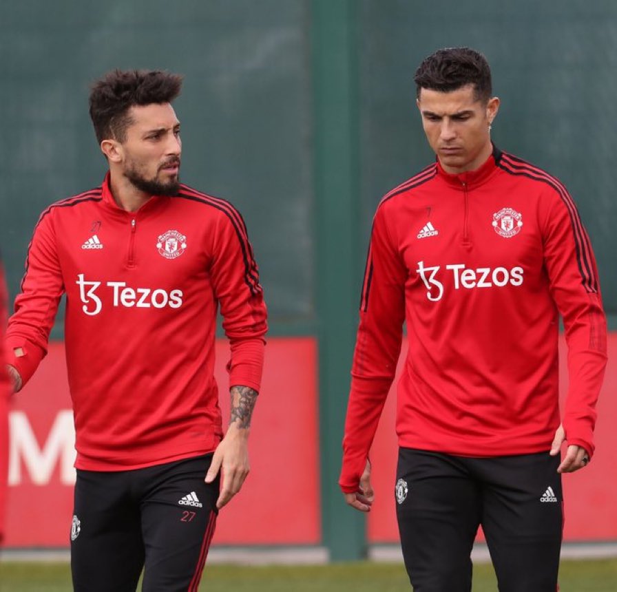 EPL World on Twitter: "🚨 عاجل: اليكس تيليس يقترب من الانضمام للنصر السعودي مقابل 10£م https://t ...