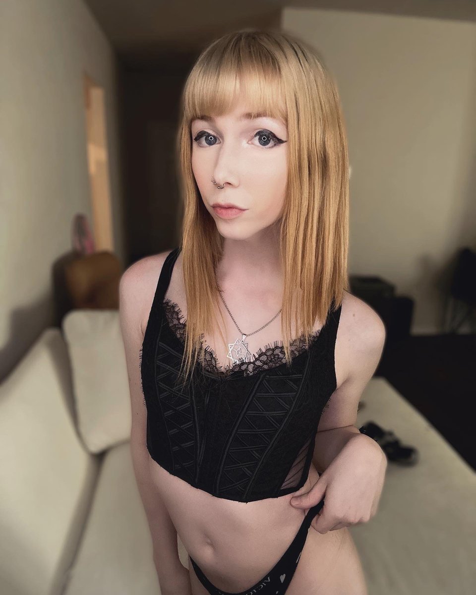 Dani Sophia on Twitter: "Live on SextPanther! Link in bio