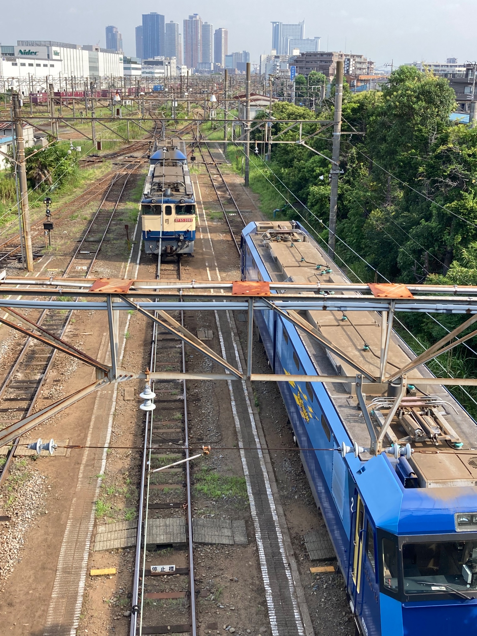 satoru_8888 on Twitter: "2023/07/19 新鶴見機関区 https://t.co/WRcsMTTelF" / Twitter