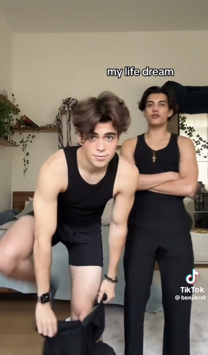 alex on Twitter: "God I wanna drain his balls"