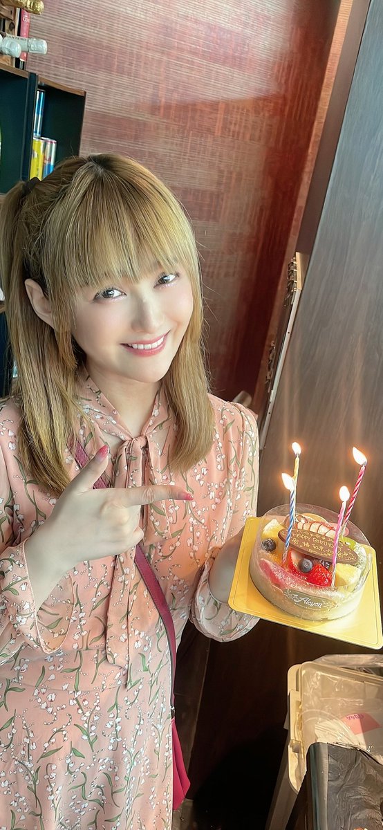 椿彩奈buzz On Twitter 大阪フュージョンバースデーゲスト 2daysありがとうございました😭!! 麻雀プロだしあんまり気にしなくていっかーとはじめは思ってたけど、会うと