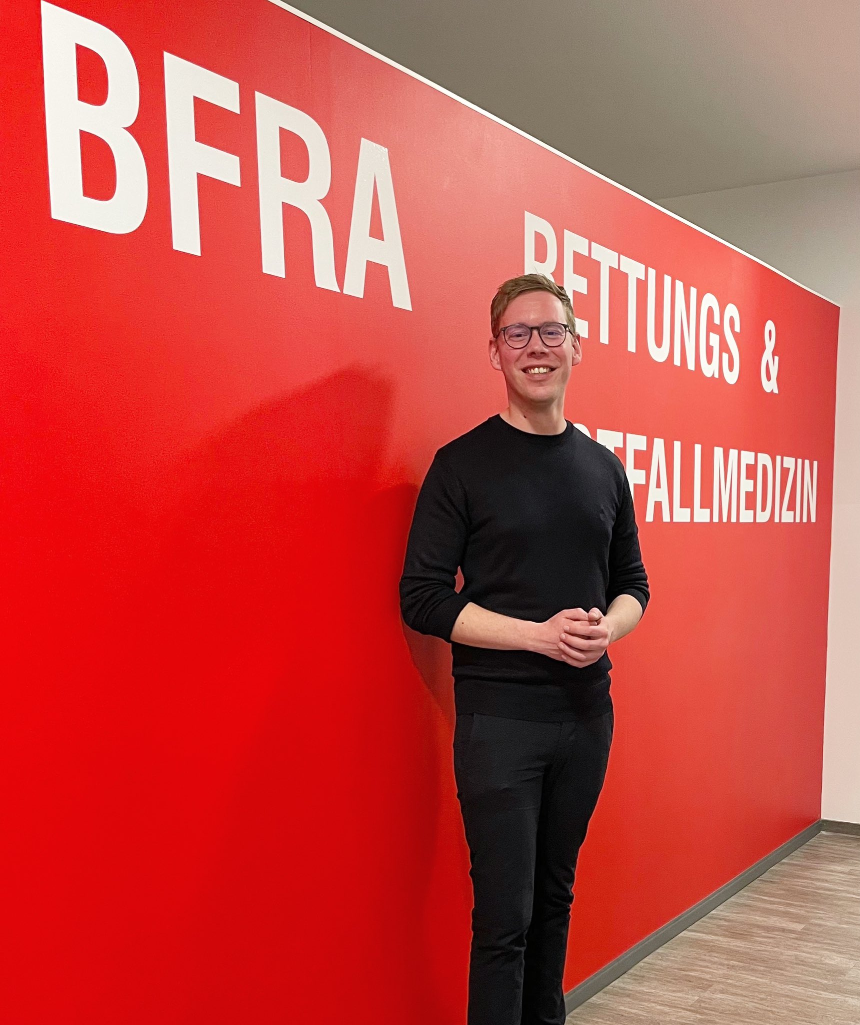 Vasili Franco on Twitter: "Der #Rettungsdienst in Berlin wurde lange kaputtgespart. Heute fehlen ...