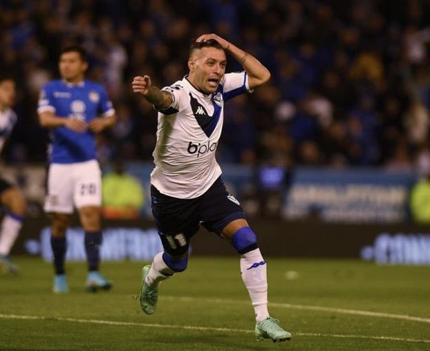 Leandro Aguilera on Twitter: "En horas se resolverán los detalles entre el Xeneize y el club de ...