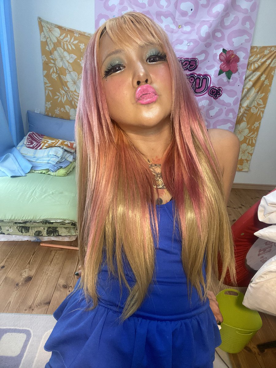 MAAACHIRIN（まーちりん) on Twitter: "在宅ワアアァァァアﾜｱｱｧｧｧｱく。 製品紹介の動画☺️ 手術前のお取引先からのお仕事も二億年ぶりに頂き！納期までに撮影がんばり ...