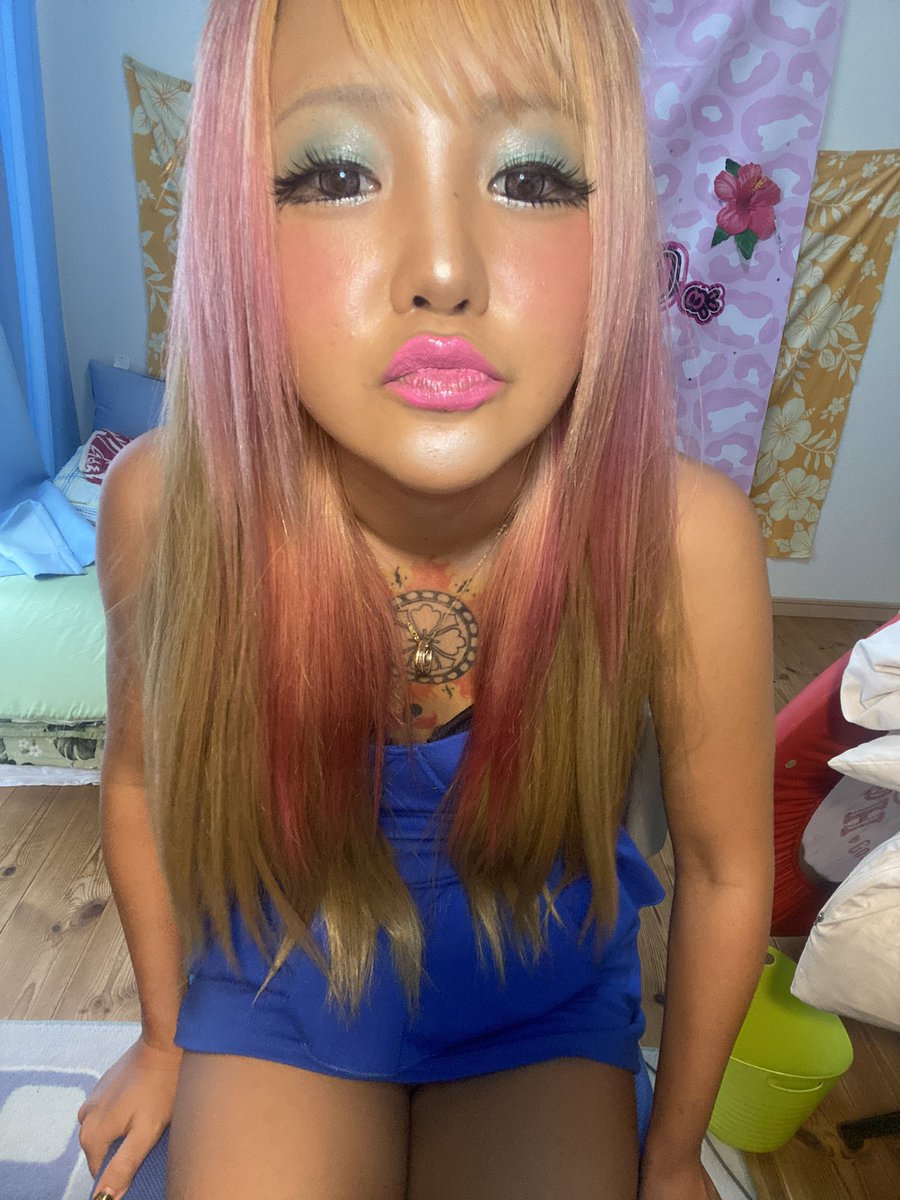 MAAACHIRIN（まーちりん) on Twitter: "在宅ワアアァァァアﾜｱｱｧｧｧｱく。 製品紹介の動画☺️ 手術前のお取引先からのお仕事も二億年ぶりに頂き！納期までに撮影がんばり ...