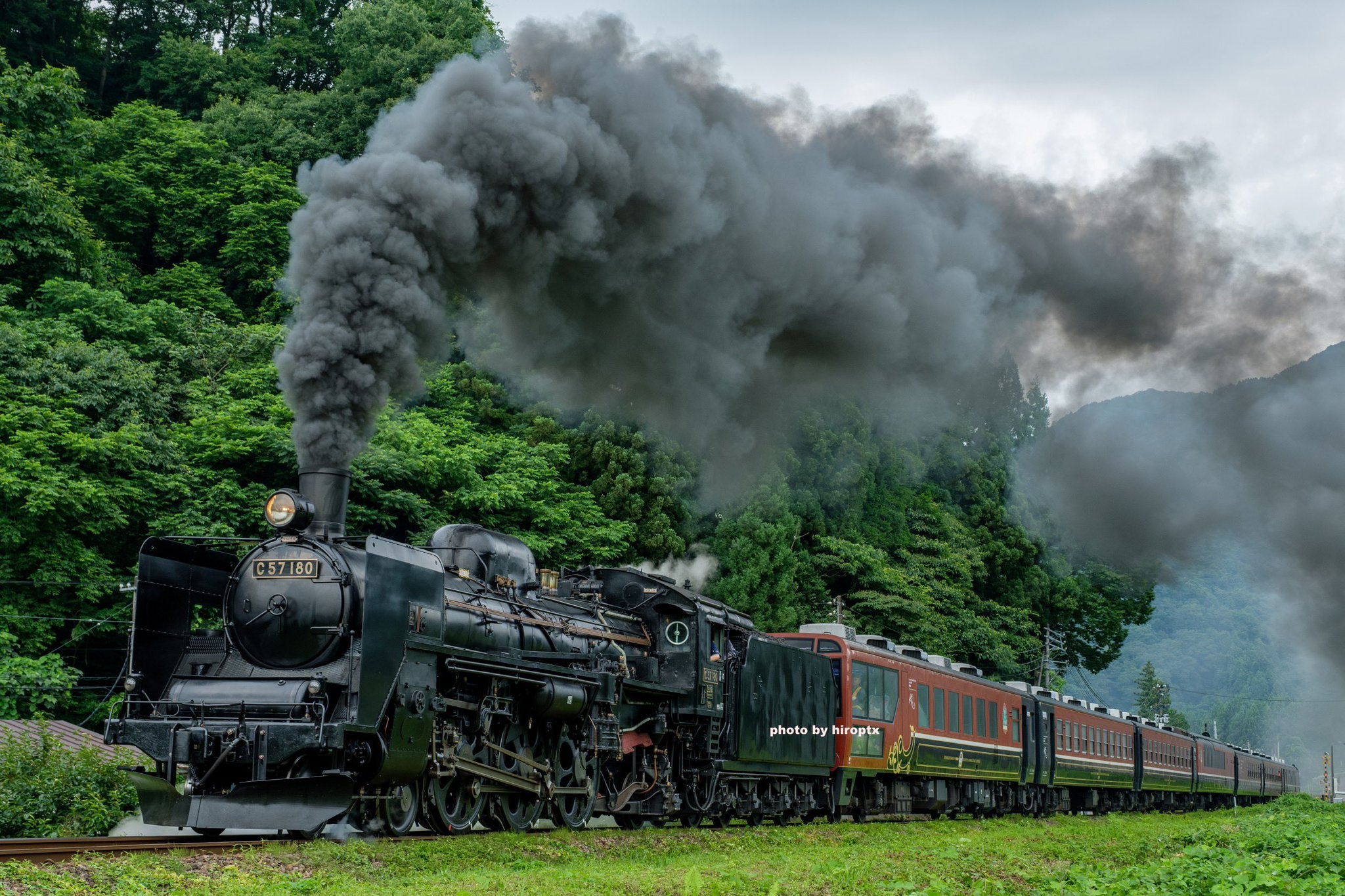hiro. on Twitter: "2023.07.18 試9226 C57 180 + 12系7B 漆黒のC57、最高に格好良い🚂 (この姿でばんえつ物語も走ってくれないかなぁ ...