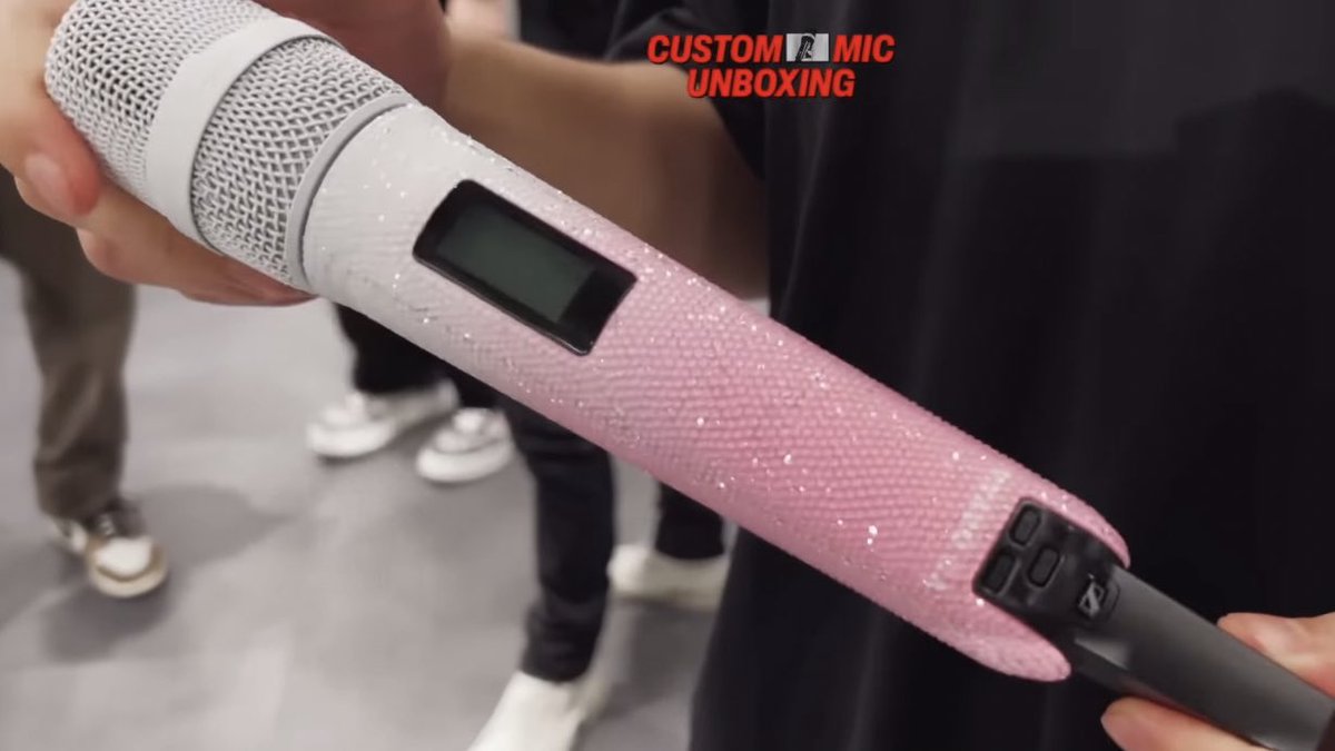 ່ on Twitter: "pretty jeweled in ear and bedazzled white-pink gradient mic made just for pretty ...