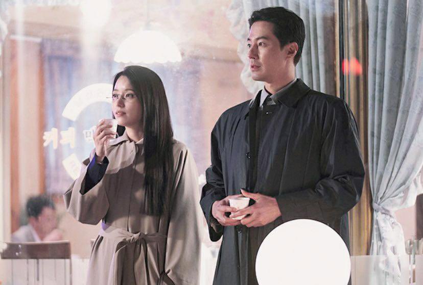 pras on Twitter: "HAN HYOJOO AND JO INSUNG AS LEE MIHYUN AND KIM DOOSHIK IN MOVING"