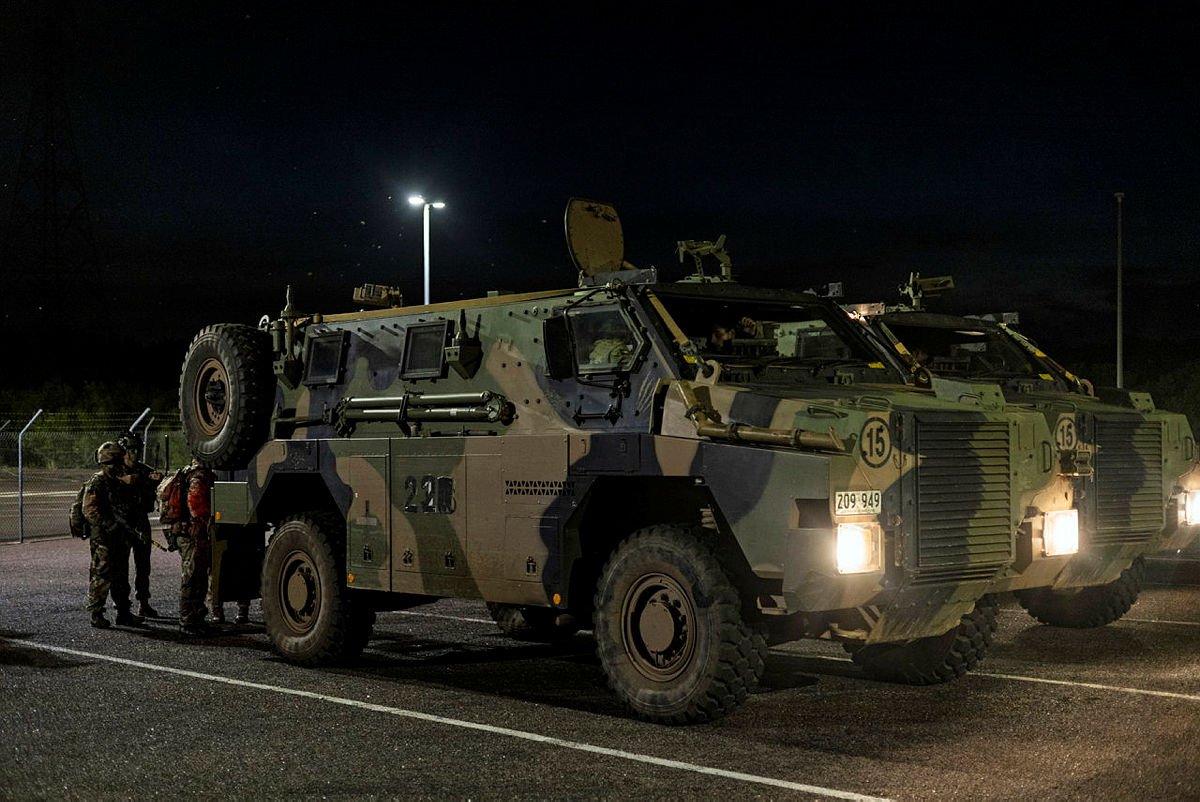 ⚙ 1 RGR based in Brunei operating ADF Bushmasters in Ex Pacific Kukri ...