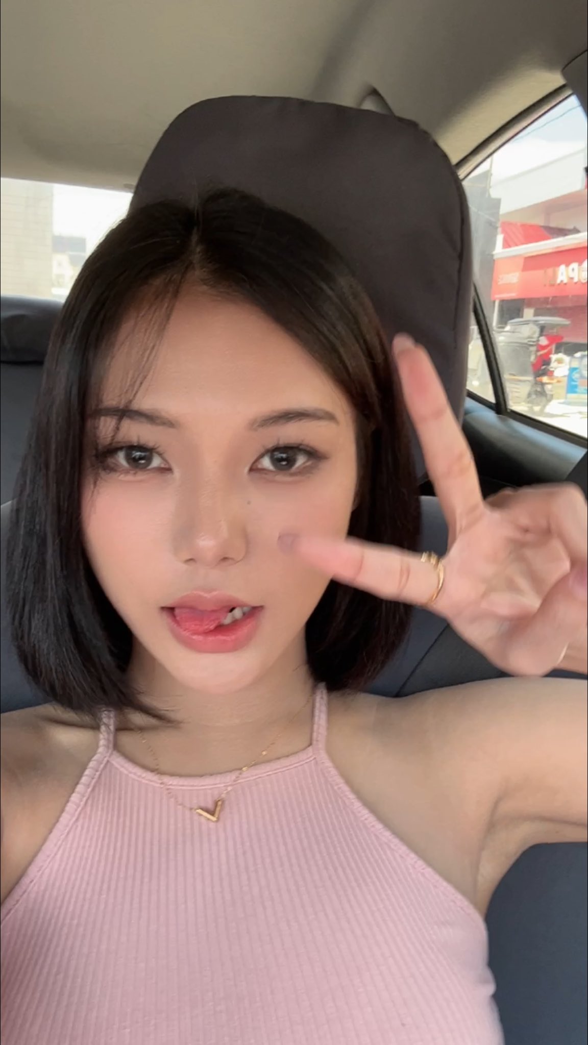 Chippu On Twitter Ohh I Just Had This New Cutie V necklace From chippu-on-twitter-ohh-i-just-had-this-new-cutie-v-necklace-from