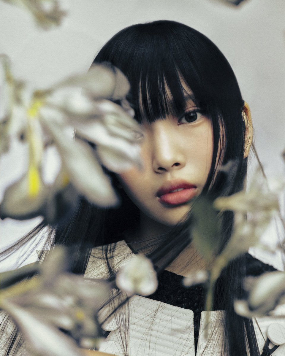 V Magazine on Twitter: "To celebrate the arrival of our collector’s edition box set for global ...