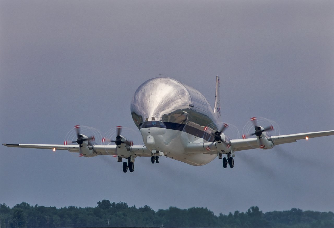 EAA on Twitter: "Where can you see some of the BIGGEST things in aviation? EAA AirVenture ...