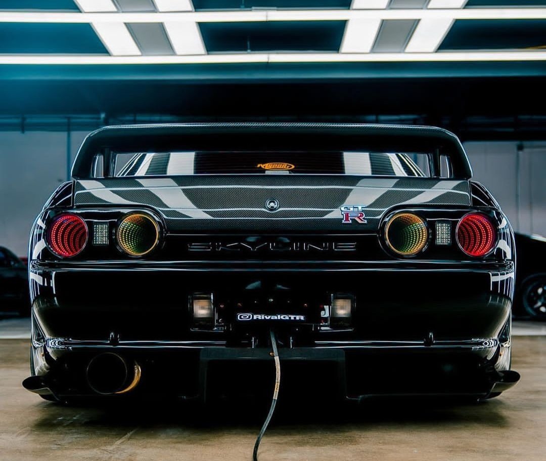 R32 Skyline Wallpaper