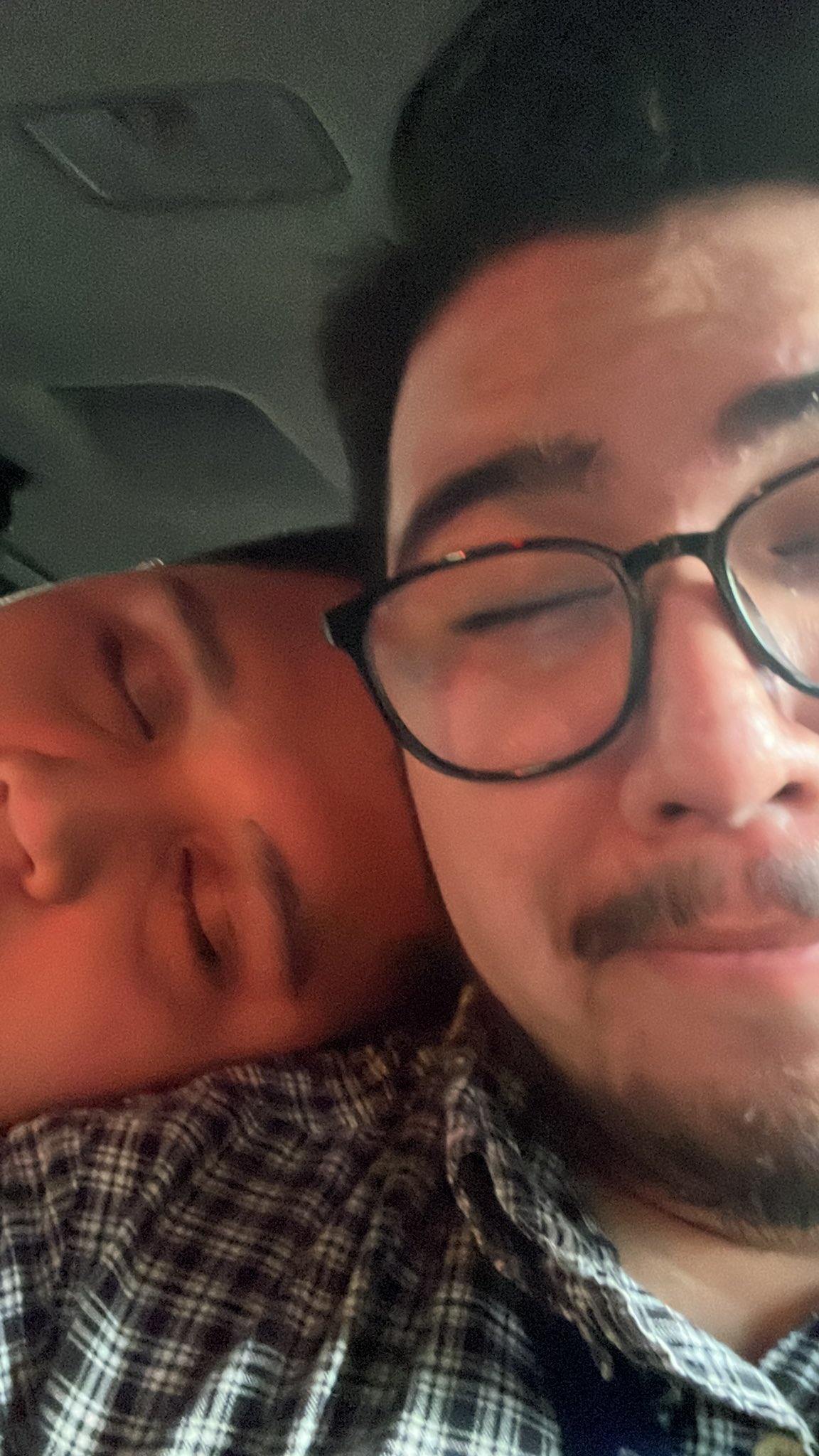 Miggy-saur 🦖 on Twitter: "HES HOME https://t.co/Mr7WwVWbfU" / Twitter