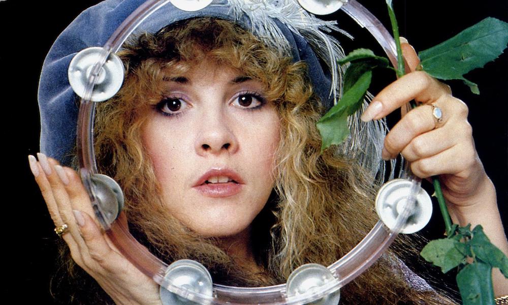 Classic Rock In Pics on Twitter: "Stevie Nicks by Herbert Worthington https://t.co/8se70GQyj3 ...