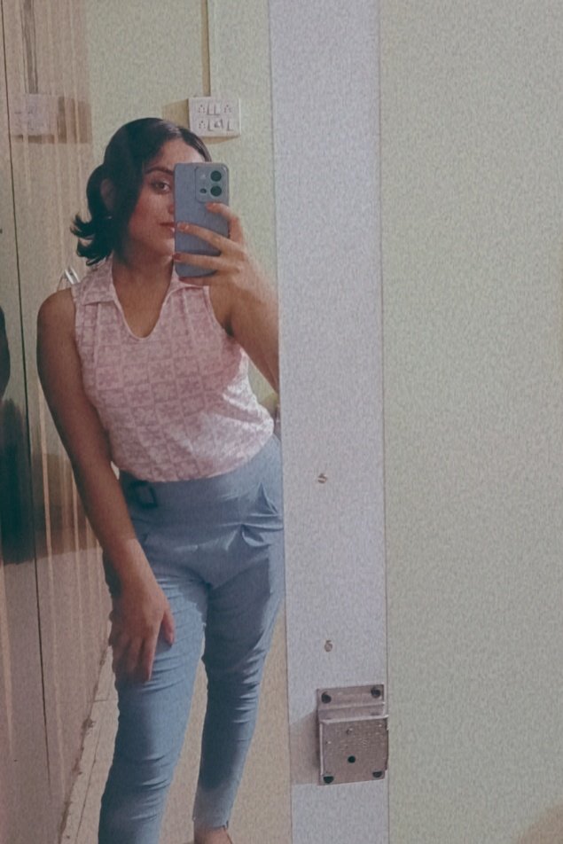 dee cee real on Twitter: "Ha ha bina iPhone ke mirror selfie https://t.co/p63TgyCcfi" / Twitter