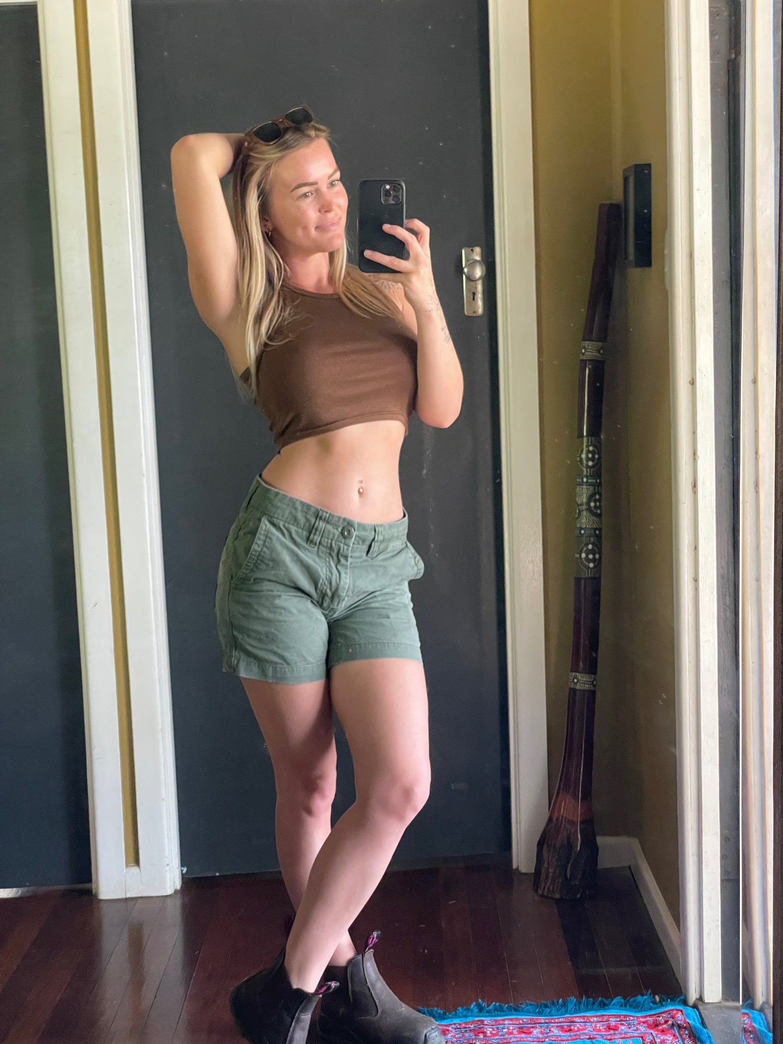Elle Knox 🇦🇺 on Twitter: "Yard work kinda day 🥾 https://t.co/pHGeG39lFw" / Twitter