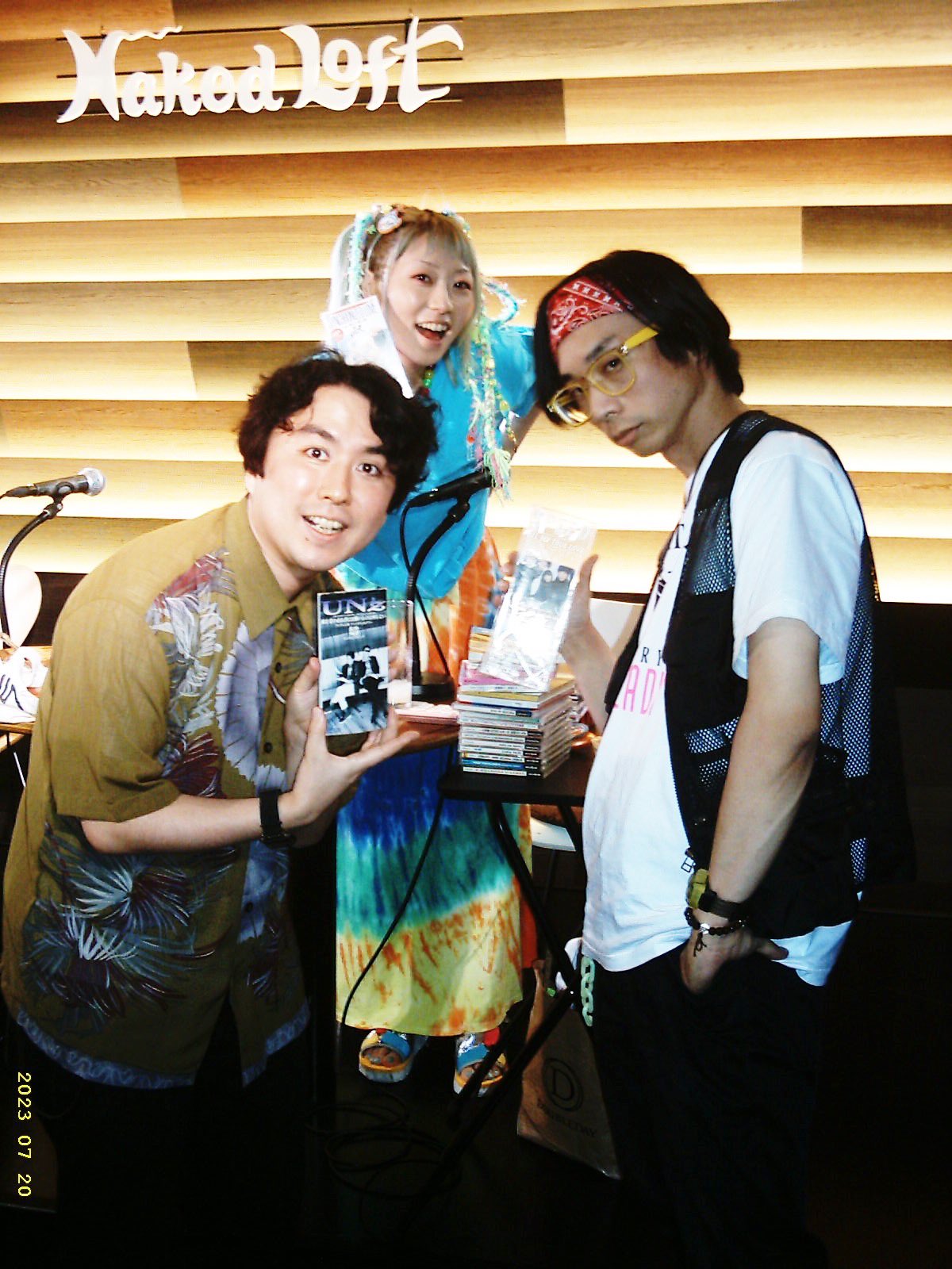 ディスク百合おん on Twitter: "ゆうべはおたのしみでしたね #8cmCDカルチャー調査隊 https://t.co/TURTcDZQ7c" / Twitter