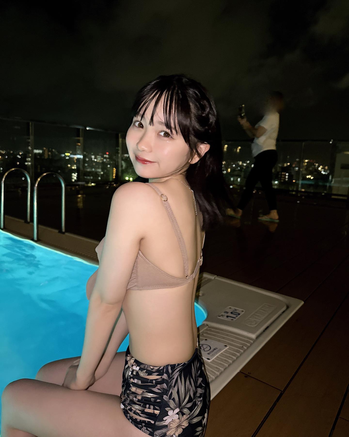 RBB TODAY on Twitter: "「プライベートでもオーラがすごい！」池本しおり、ナイトプール初参戦にファン歓喜 https://t.co/NleCmbl5Qz #エンタメ #池本 ...