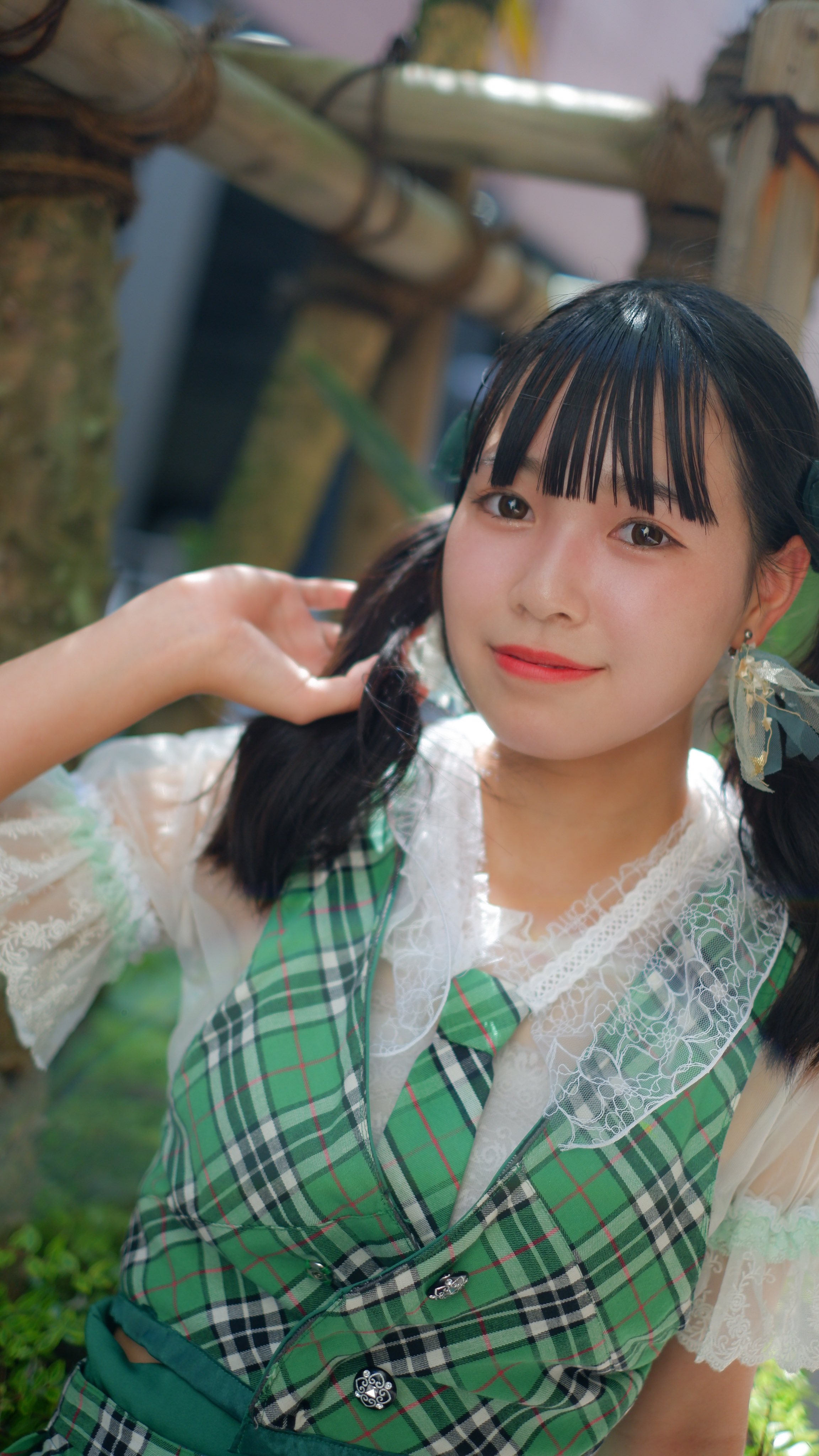 ロール発射🐙 on Twitter: "デジショ📸 bridge・go♪hug♡ みづきちゃん💚(JC3) ステージ衣装で撮影も久しぶり リーダーしゅてき☺️🫰 2023.7.17 九州 ...