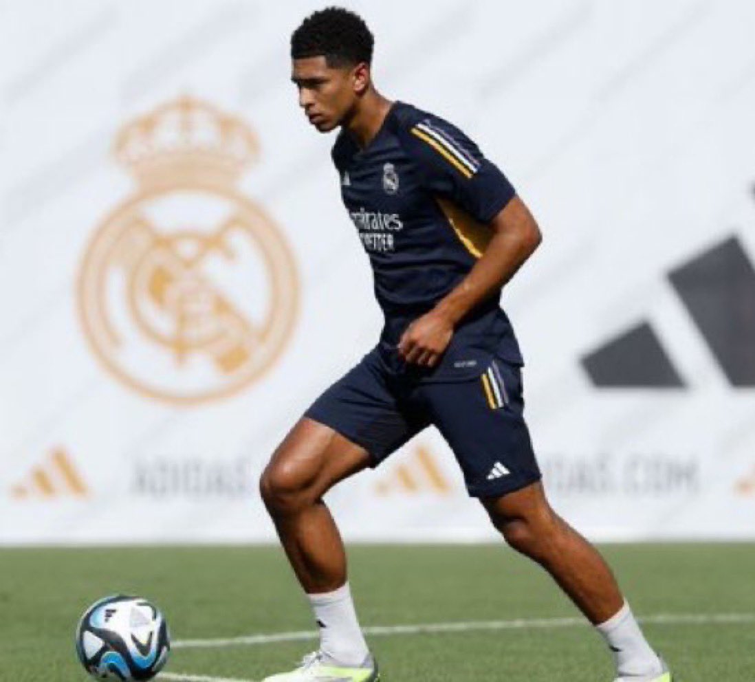 Real Madrid 🇫🇷 on Twitter: "Dans un match à l’entraînement hier, Carlo Ancelotti a utiliser une ...