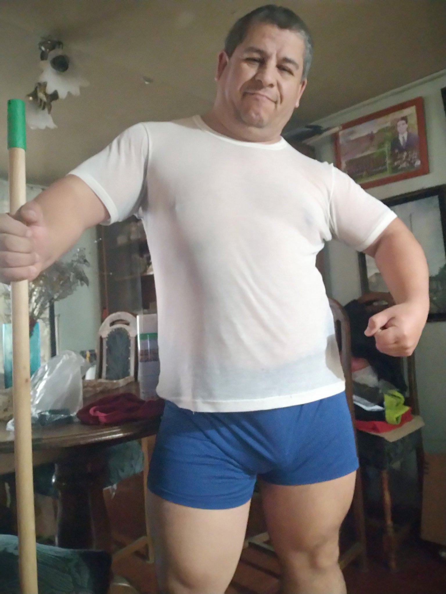 Andy Red panda ort ♓🔱♻️ on Twitter: "Ayer tocó aseo... Fue un buen ejercicio 😁🤭🤭🤣🤣🤣🤣 https://t ...