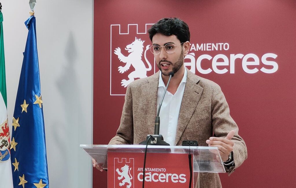 ‘Donde la pintura respira’ embriaga de color y simbolismo la muestra de ...