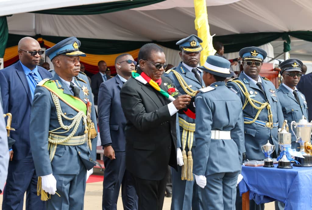 ZBC News Online on Twitter: "The Commander-in-Chief of the Zimbabwe Defence Forces, President ...