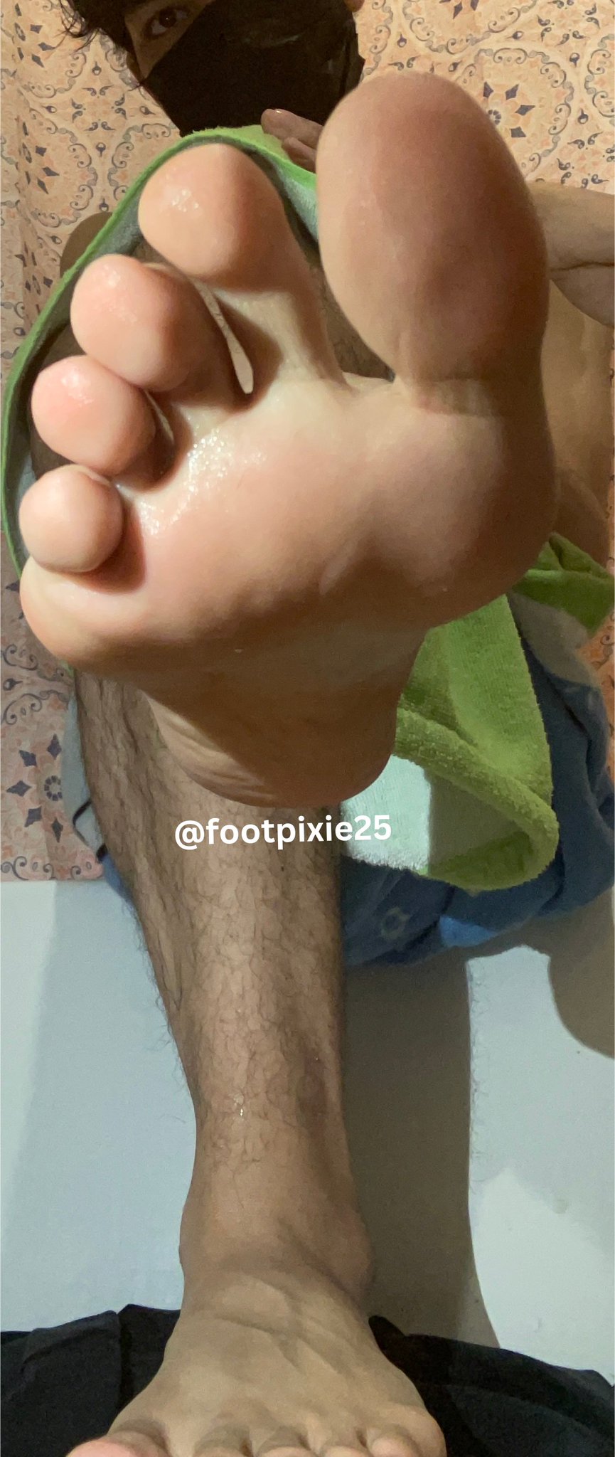 Foot Pixie on Twitter: "Fresh from the shower... https://t.co/tYdPldhc1a" / Twitter