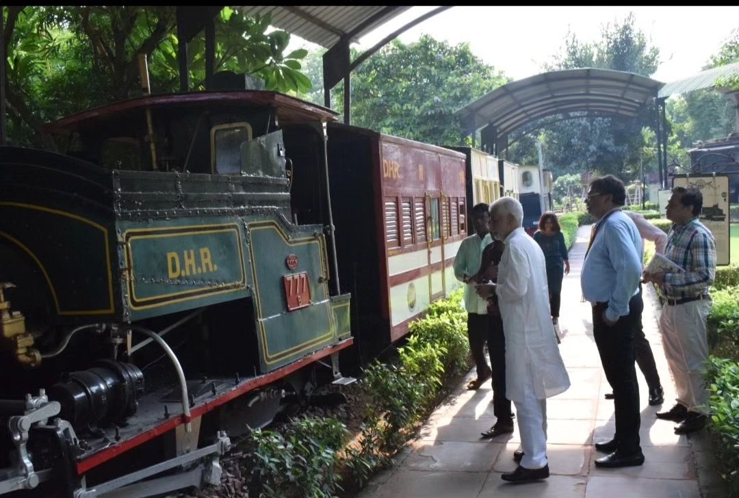 Ministry of Railways on Twitter: "Hon'ble Chairman of Parliament Standing Committee on Transport ...