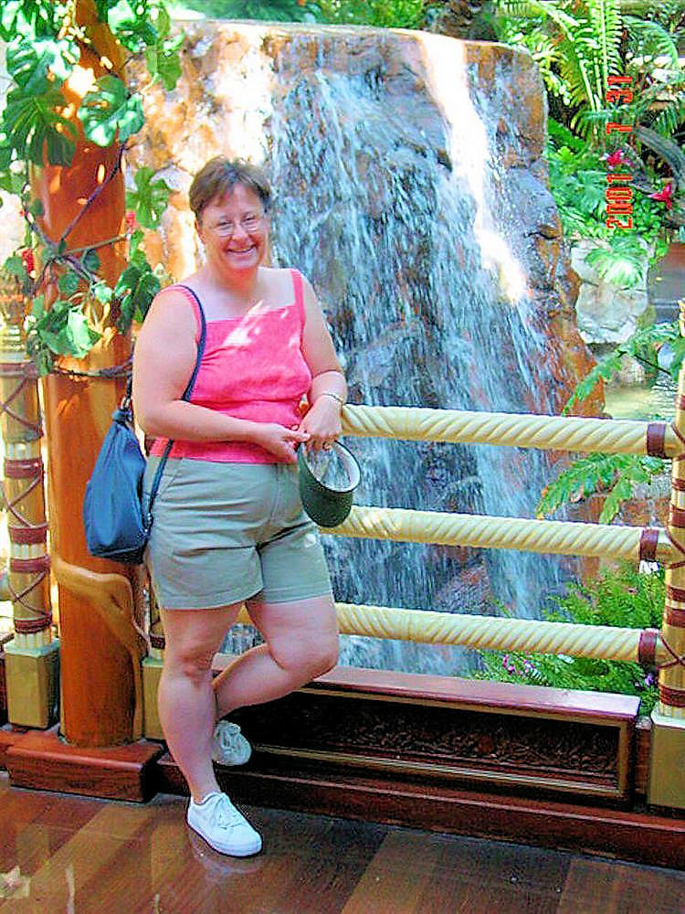 Cindy Freestone on Twitter: "I never wore a bra https://t.co/35Y00ocVcR" / Twitter