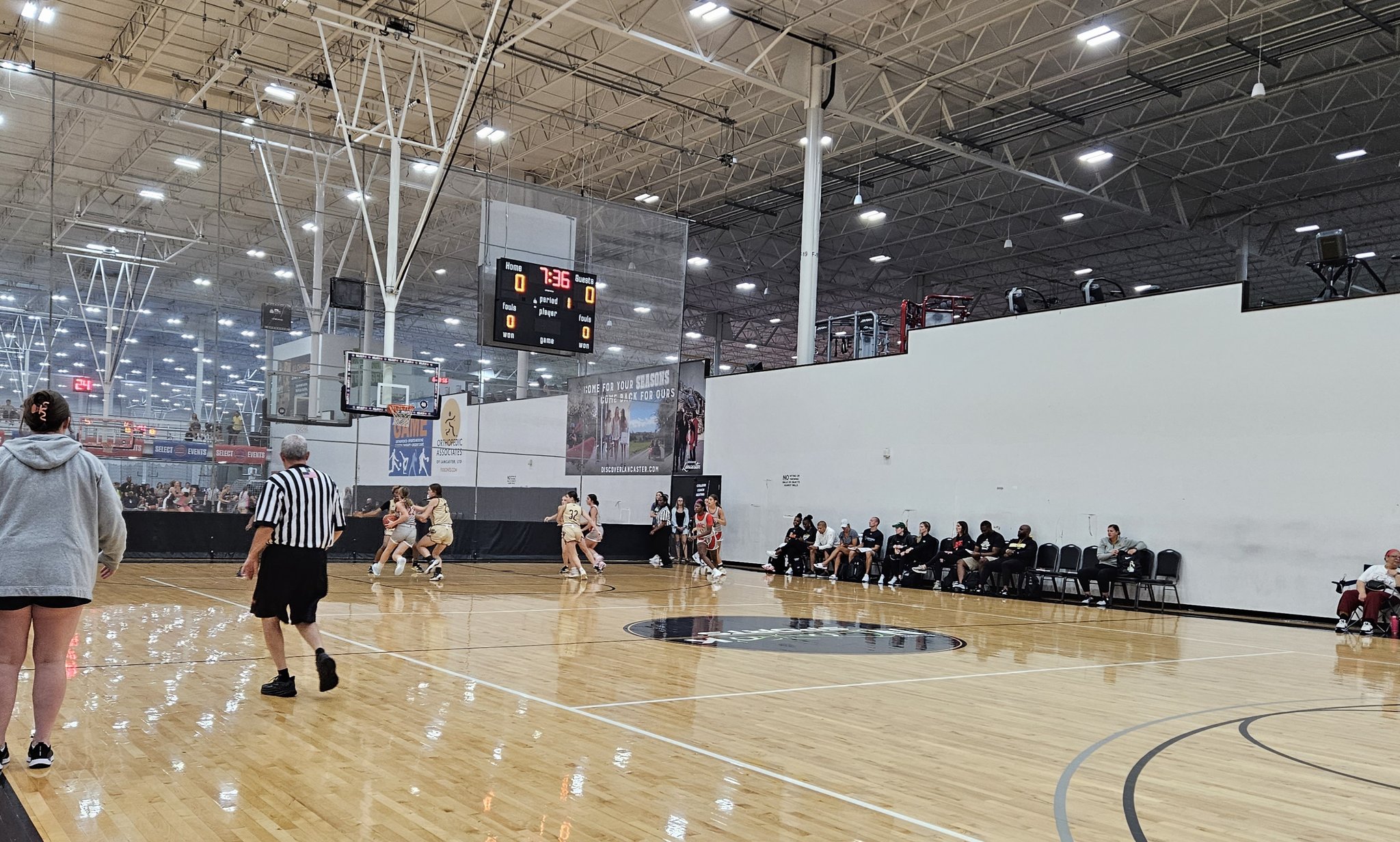 Mac Basketball on Twitter: "Freshman tip off with a nice sideline watching #macproud https://t ...