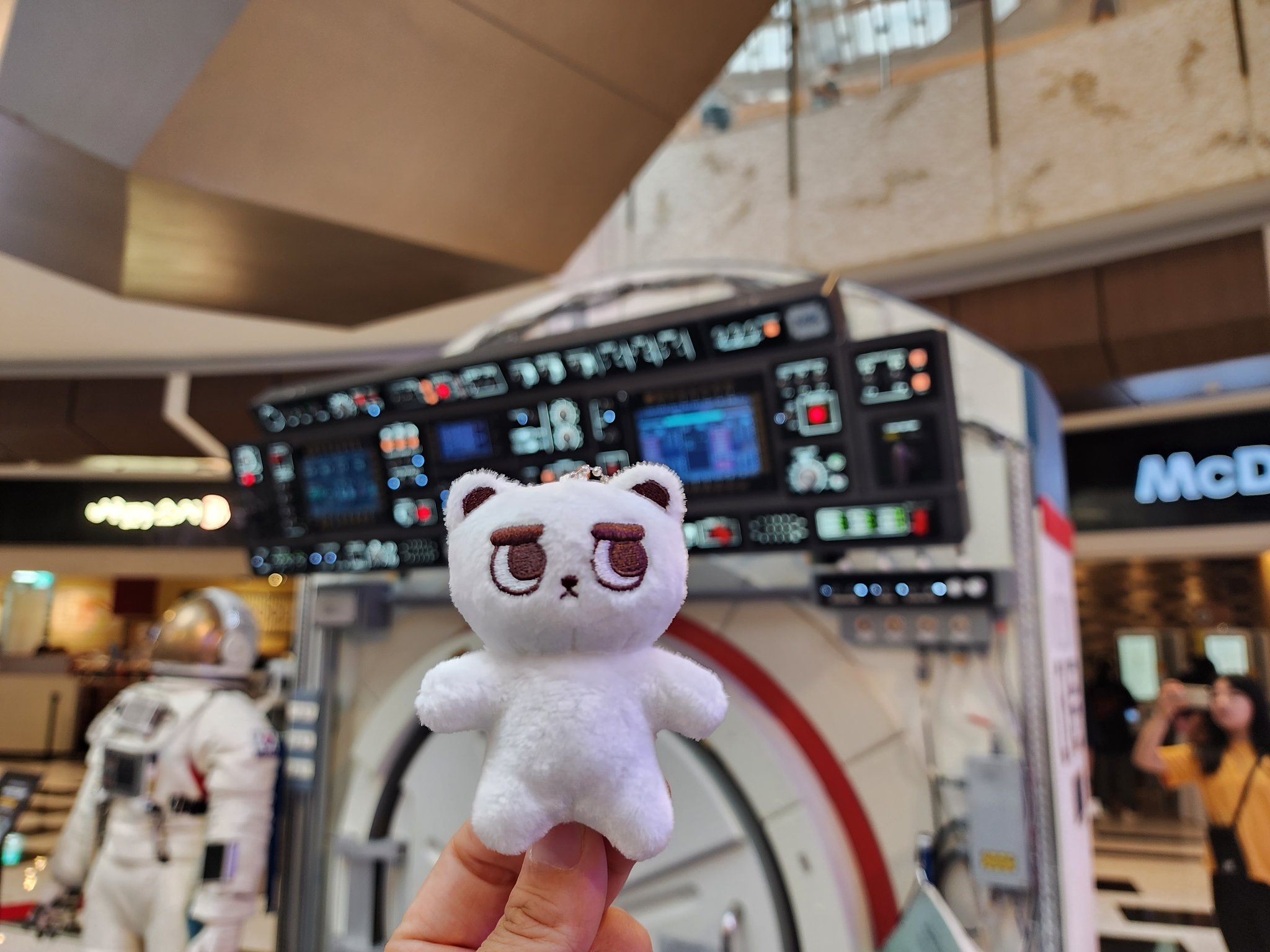 ᵐᶦˢˢ ᵘ 🌘The👨🏻‍🚀Moon🚀 on Twitter: "RT @diobaragi: 와 엄마아빠들 IFC몰 L3 여기는 리얼 아이들도 어른들도 좋아하는 체험존임다. 더운 ...