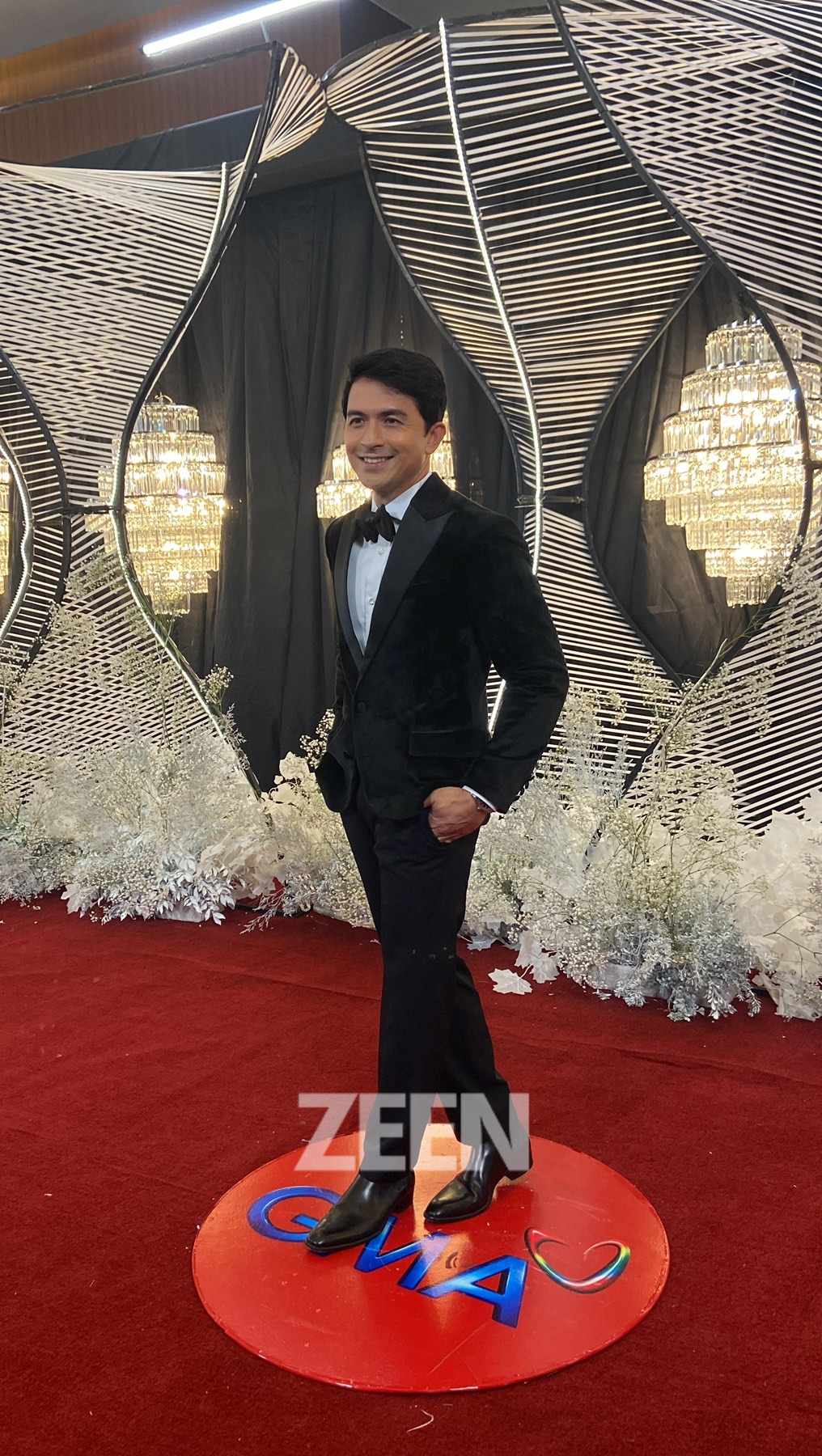 ZEEN on Twitter: "Ginoong Ibarra, Dennis Trillo is present along with his own Binibini, Jennylyn ...