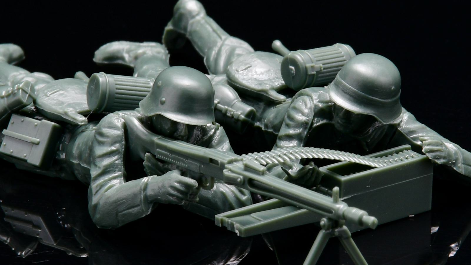 nippper.com on Twitter: "彼らが何をしているのかわからないとユニットは成立しないので、自ずとドラマがそこに誕生します。 https://t.co/LEAGYSOsKO ...