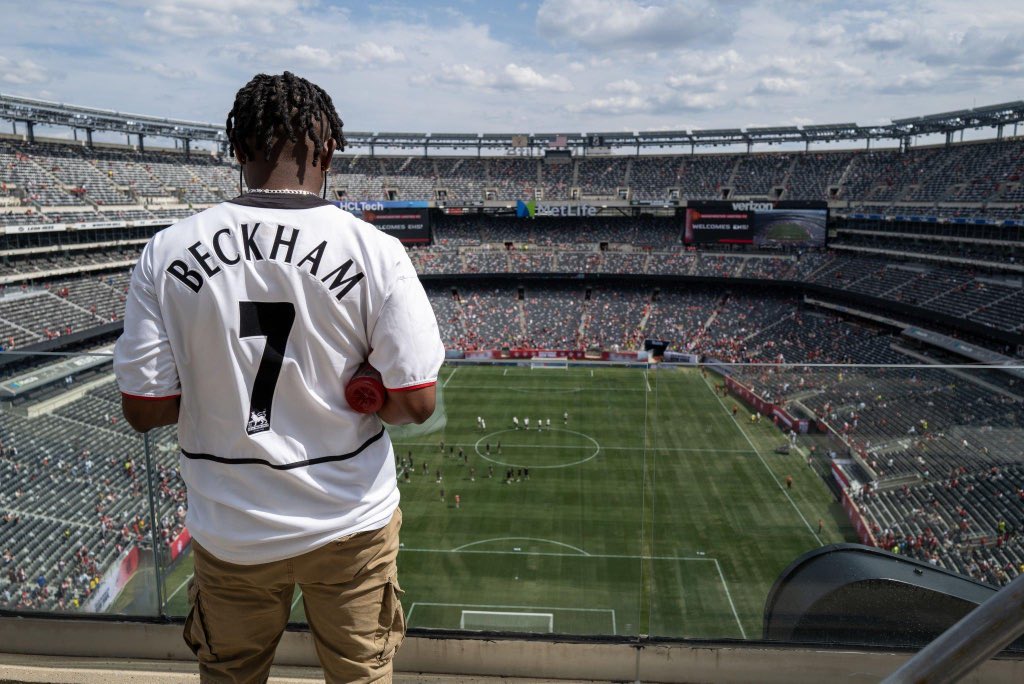 EPL World on Twitter: "📸 من ملعب MetLife الآن. ⚪️ https://t.co/YwLX1agmrC" / Twitter