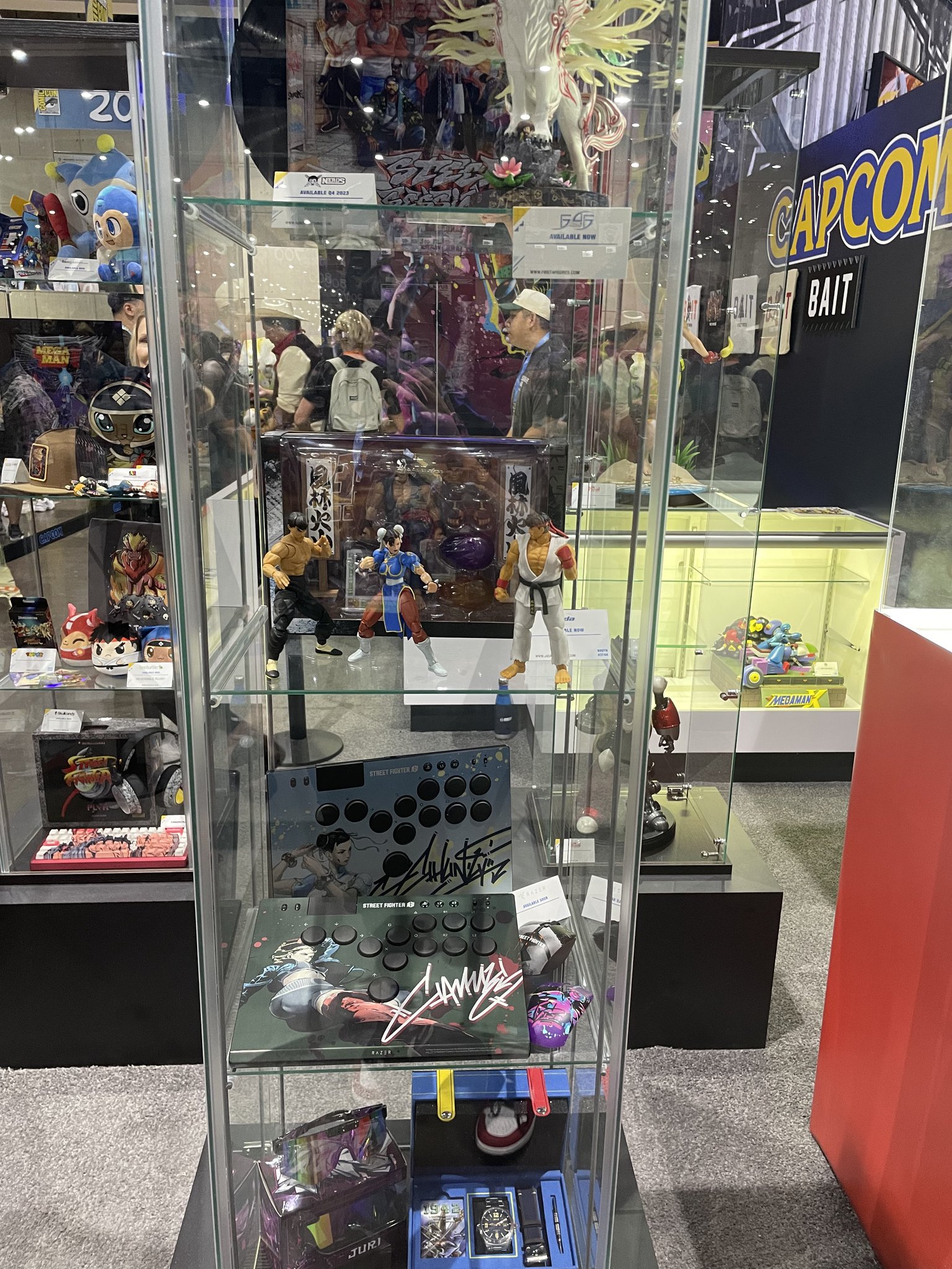 Justin Wong on Twitter: "Capcom booth is sick this year at SDCC!!! And I need that Cammy and ...