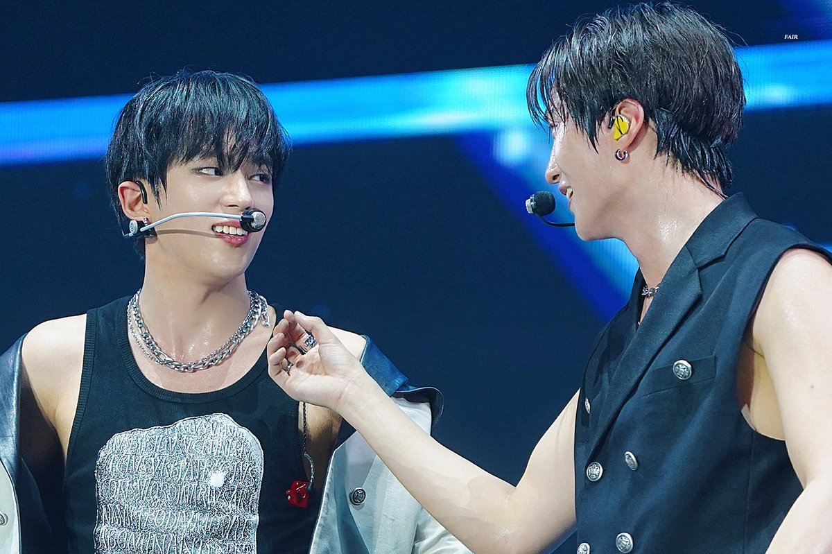 𝐅𝐀𝐈𝐑 on Twitter: "230722 피크타임 앵콜콘 #다크비 #dkb #D1 #디원 #이찬 #E_CHAN #피크타임 #PEAKTIME @DKB_BRAVE @DKB ...