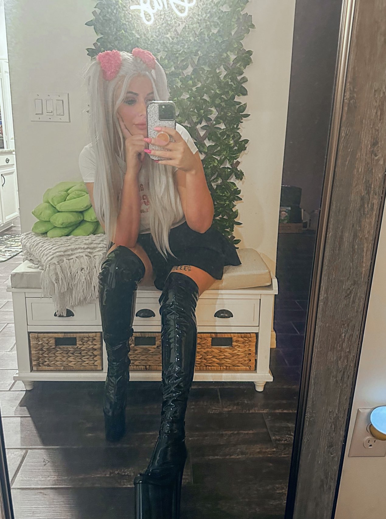 Empress Panda on Twitter: "💘 Flash retweet game 💘 My little cuck can’t ...