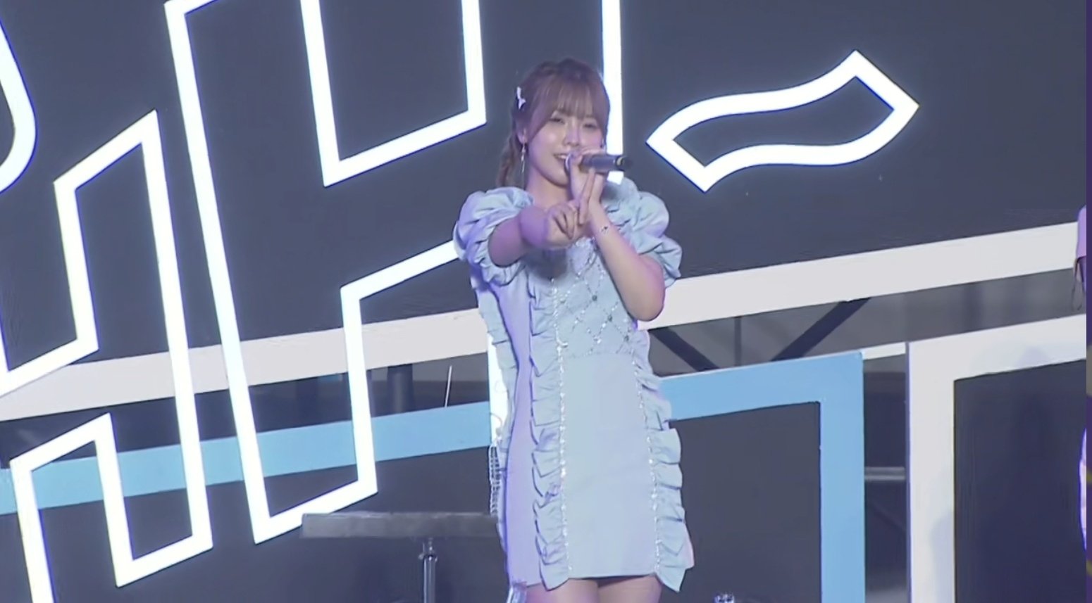 Key ️ on Twitter: "More Liyuu pics!! She totally captured the audience and had them chanting ...