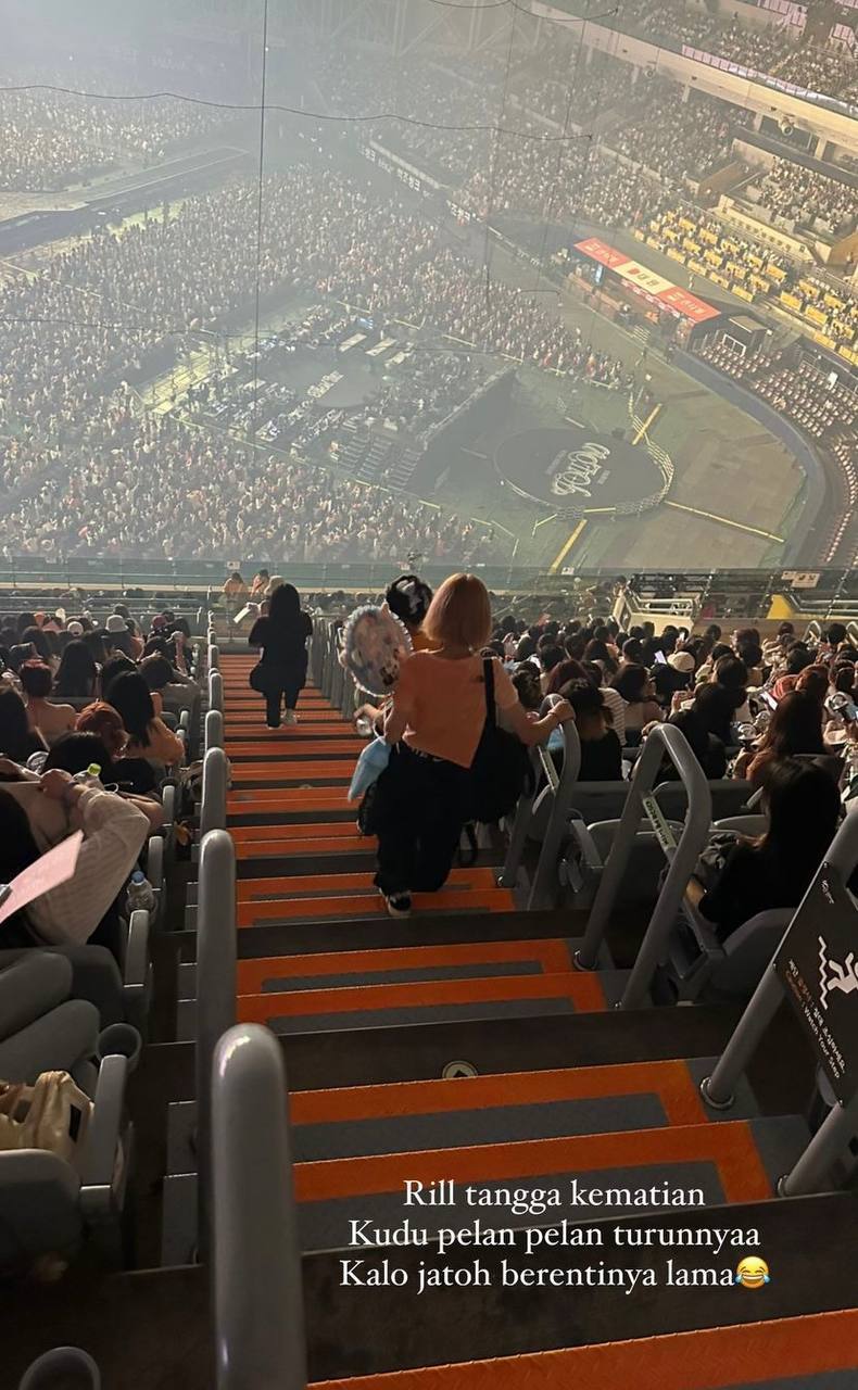 ‼️BACA THREAD DI PINNED UNTUK KIRIM MENFESS‼️ on Twitter: "-star Konser dari lantai 3/4 gini tuh ...