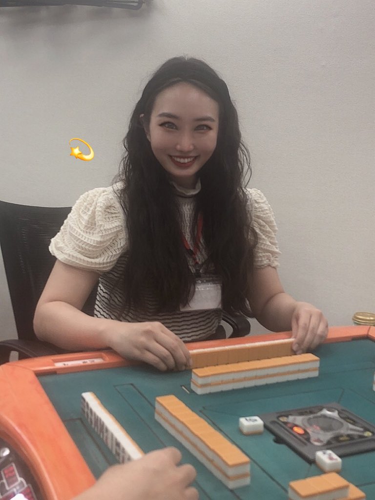 まぁ〜じゃんnext On Twitter 💖本日のゲスト💖 御子柴佑梨プロ 日本プロ麻雀連盟 来店時間☞17 23時 夕刊フジ杯