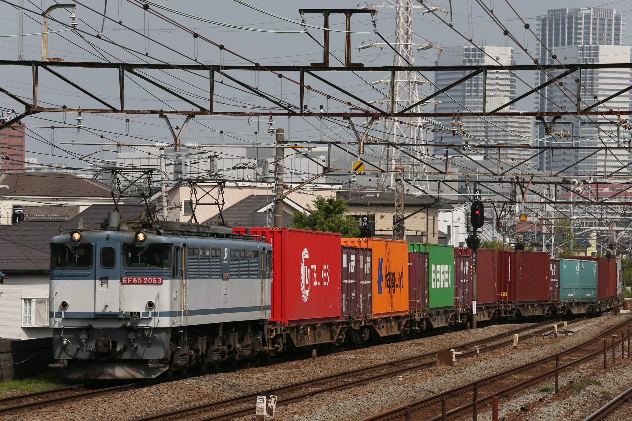 mozu on Twitter: "今日のはONE5本あったけど罐後ろはリースだったし個人的にはこういうやつのほうが鮮やかでいい 2023/4/20㈭ EF65 2063 新A61 https ...