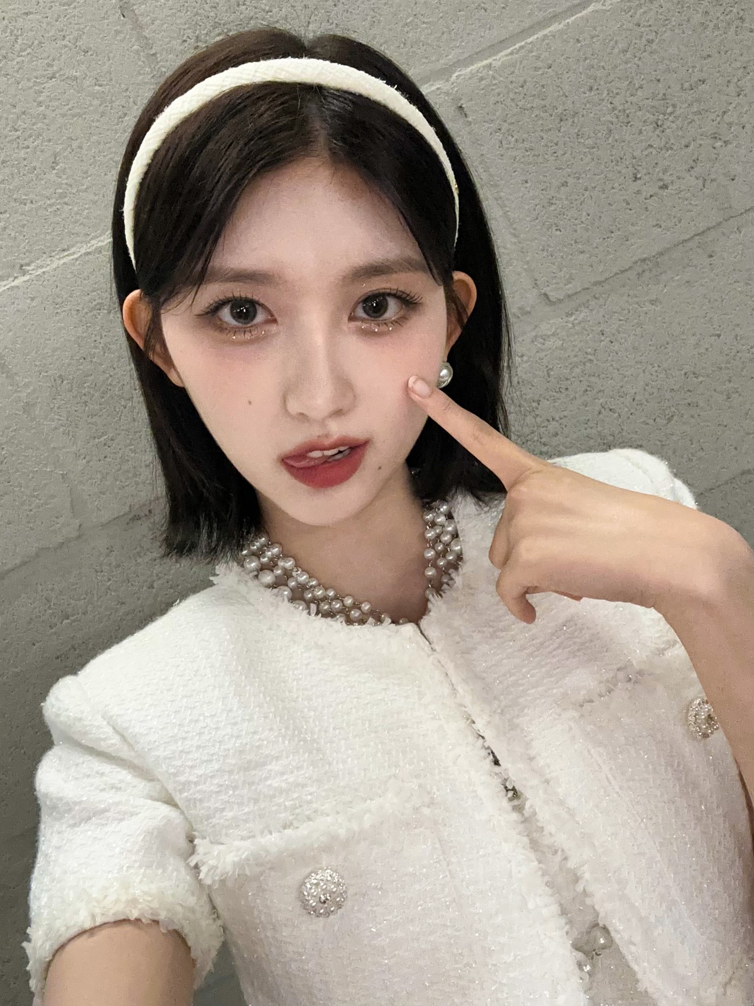 IVE GAEUL 아이브 가을 on Twitter: "다이브 저희 오늘 600일이에요💝 너무너무 행복해🥰 #IVE #아이브 #GAEUL #가을 https://t.co ...