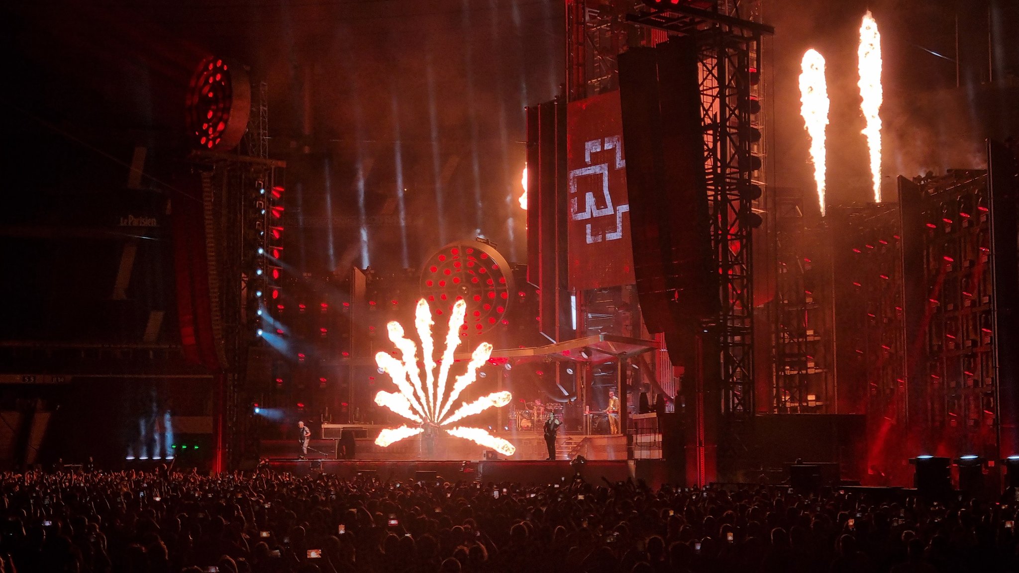 Casaloga on Twitter: "Encore une fois, la claque...! #Rammstein @StadeFrance https://t.co ...