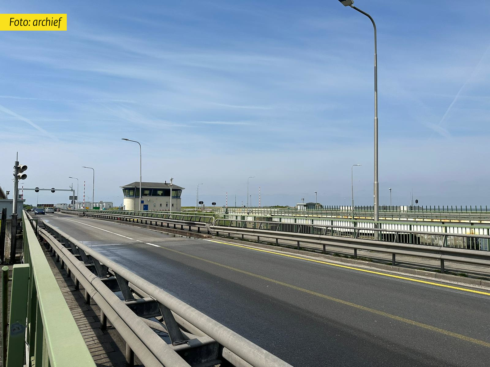 Rijkswaterstaat Verkeersinformatie on Twitter: "De slagboom van de brug over de Lorentzsluis ...