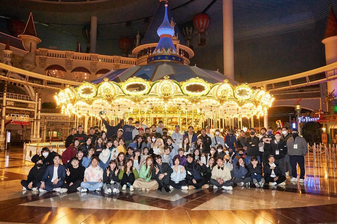 Shin Hae Sun Nation on Twitter: "[📸] #SeeYouInMy19thLife full team uploaded by staff Thank you ...