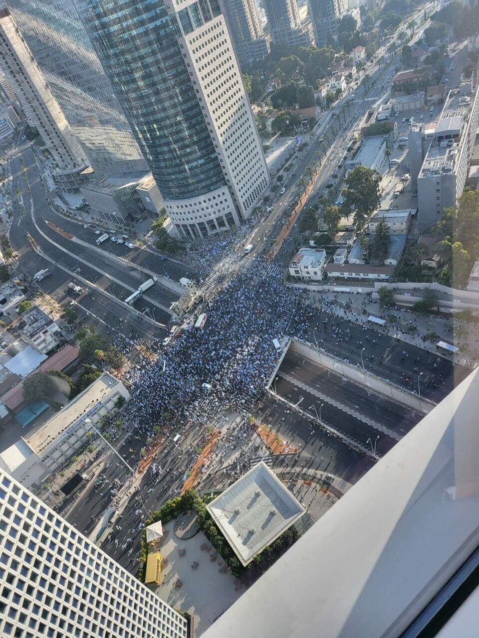 ynet עדכוני on Twitter: "עצרת התמיכה בממשלה בקפלן: "לקיים את רצון העם" | שידור חי https://t.co ...